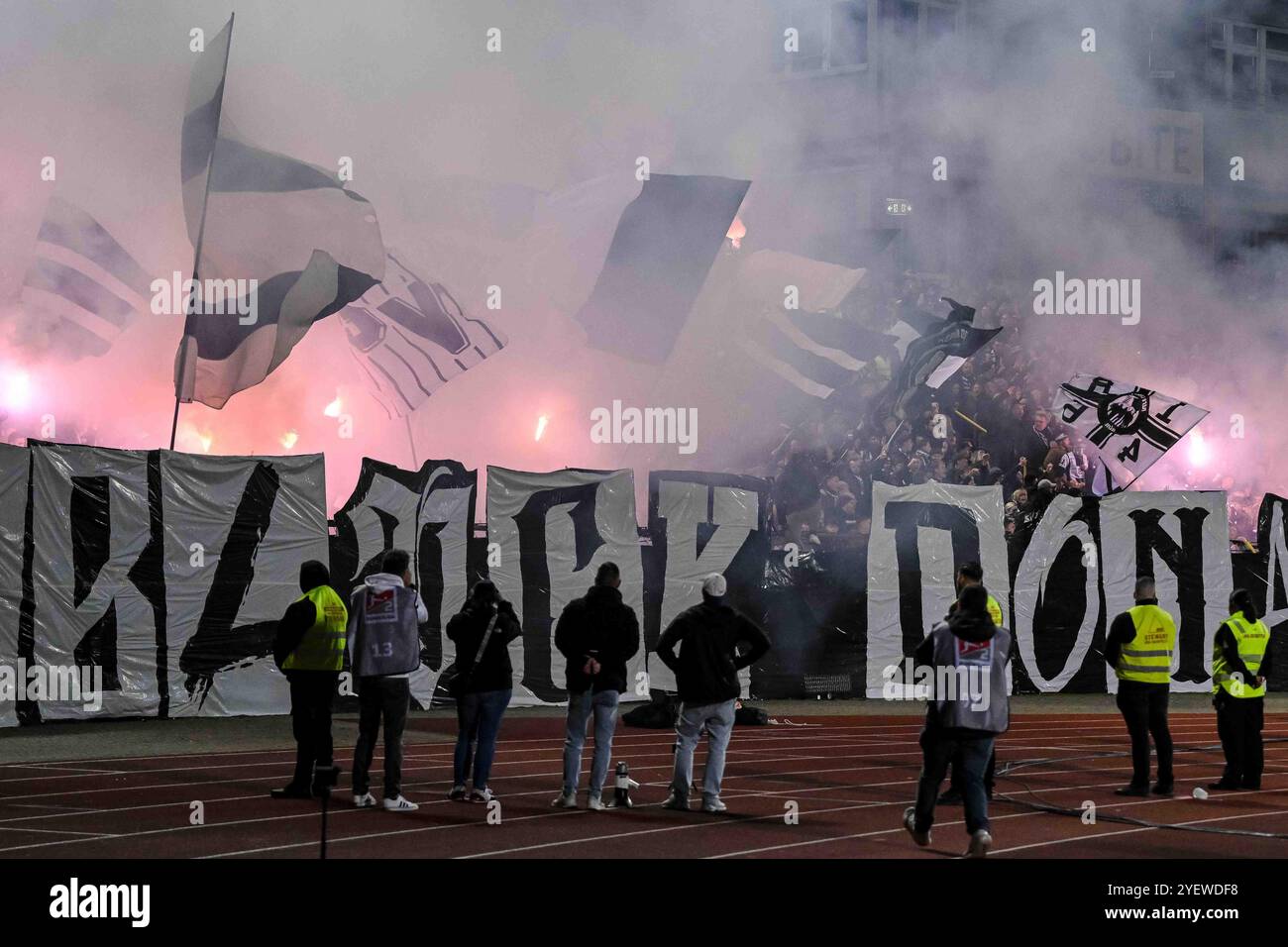 01 November 2024, Baden-Württemberg, Ulm: Soccer: Bundesliga 2, SSV Ulm ...