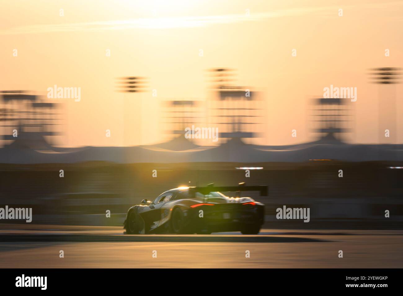 Sakhir, Bahrain. 1st Nov 2024. United Autosport No.59 - McLaren 720S ...