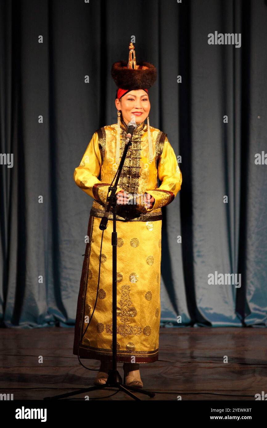 Traditional Dance and Song. Ulaan Baatar. Mongolia Stock Photo - Alamy