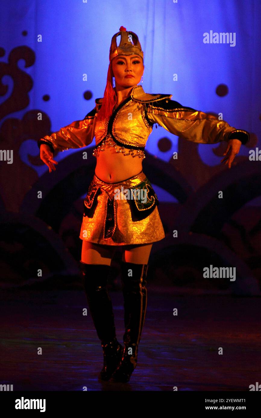 Traditional Dance and Song. Ulaan Baatar. Mongolia Stock Photo - Alamy