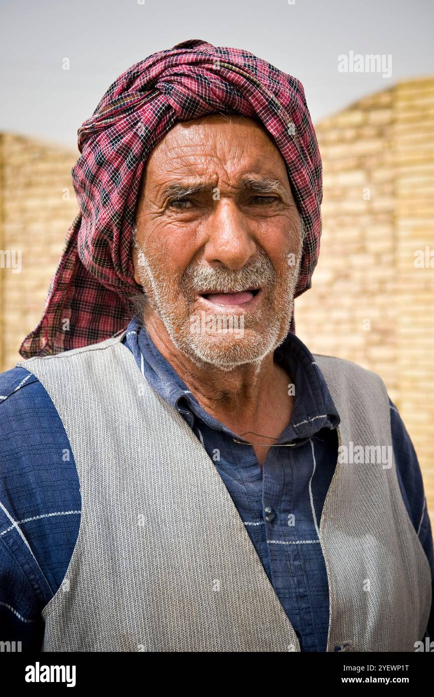 Elderly iranian hi-res stock photography and images - Alamy