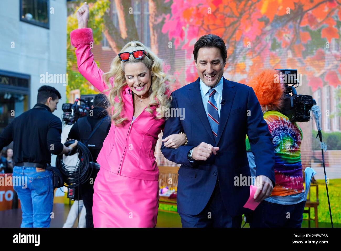 Savannah Guthrie and actor Luke Wilson dress as characters from ...