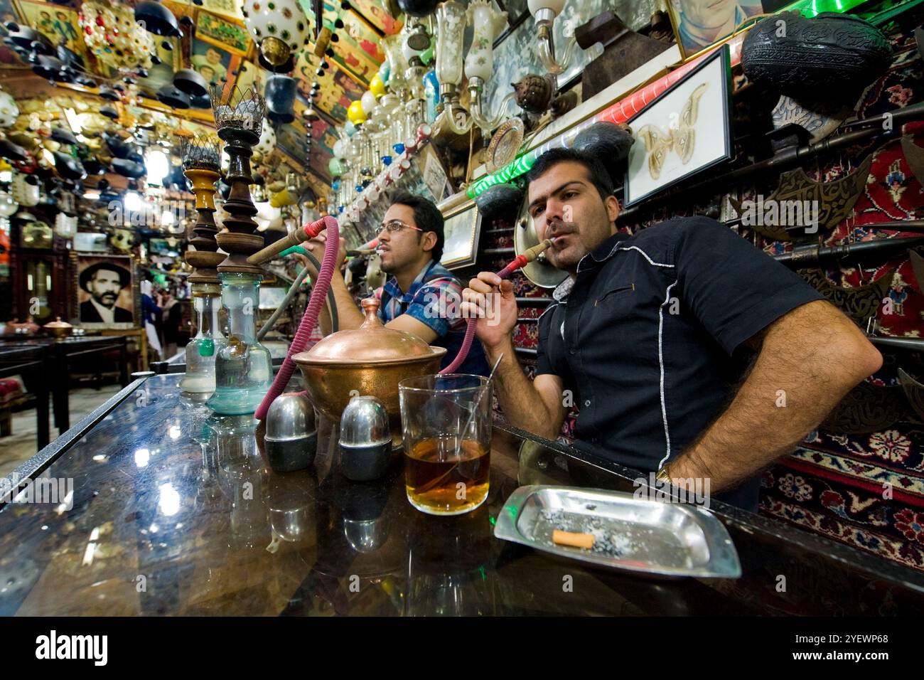 Isfahan iran tea house hi-res stock photography and images - Alamy