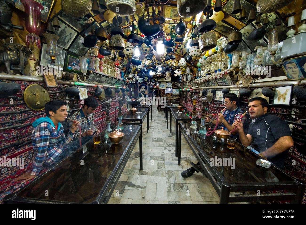 Isfahan iran tea house hi-res stock photography and images - Alamy