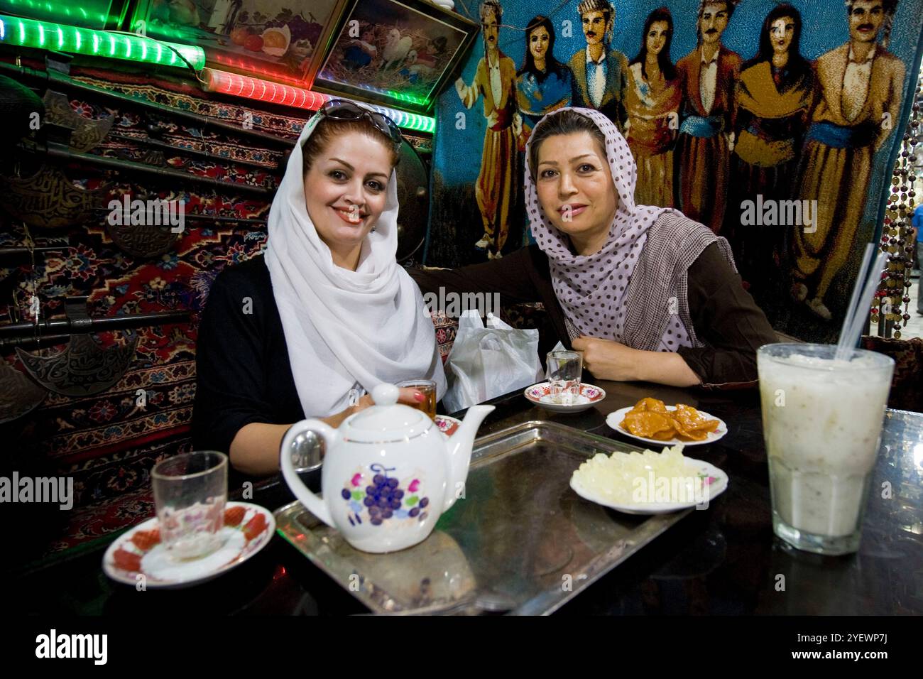 Iran. Isfahan. Traditional Tea House. Women Stock Photo - Alamy