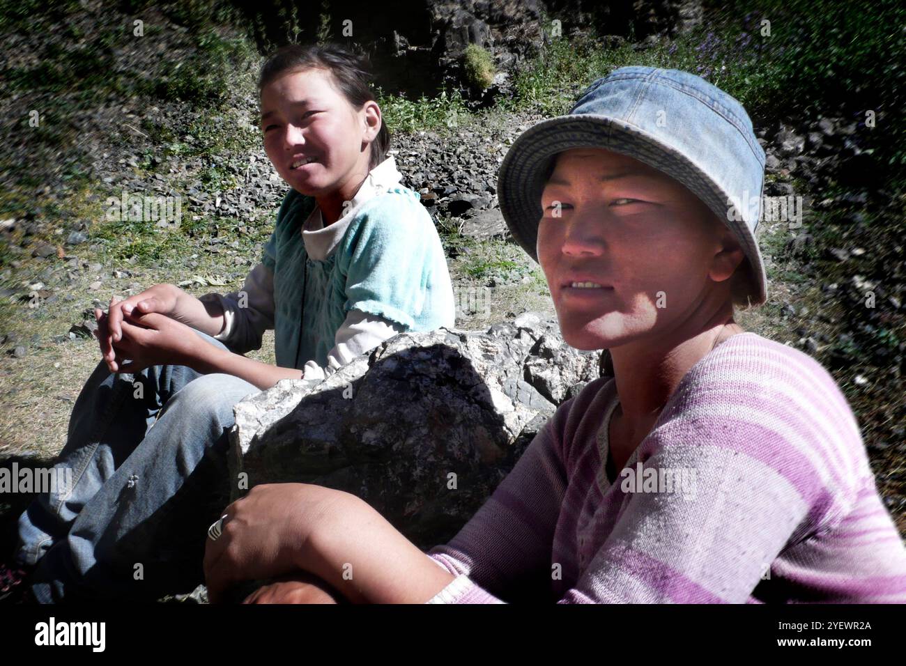 Women. Yol Valley. Gobi Desert. Mongolia Stock Photo - Alamy