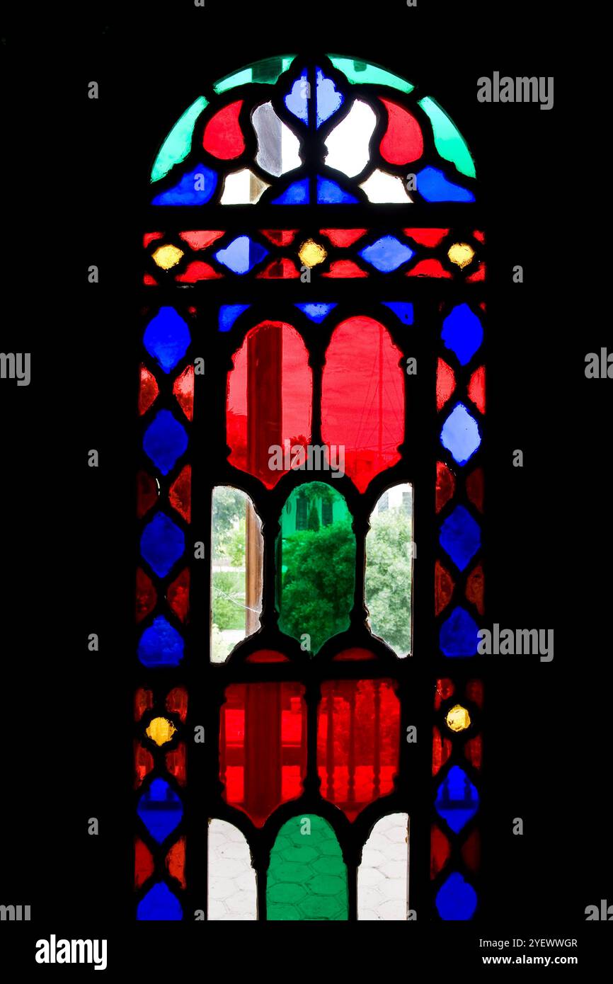 Iran. Qazvin. Chehel Setoon Palace. Window Stock Photo - Alamy