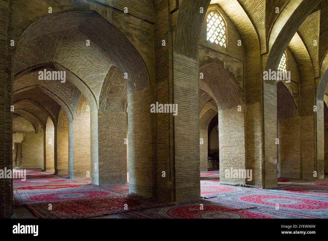Isfahan old mosque interior hi-res stock photography and images - Alamy