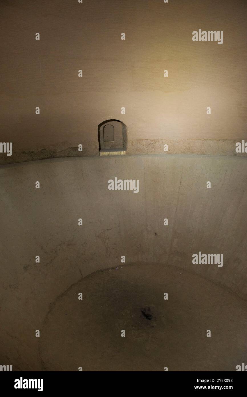 Ice house iran hi-res stock photography and images - Alamy