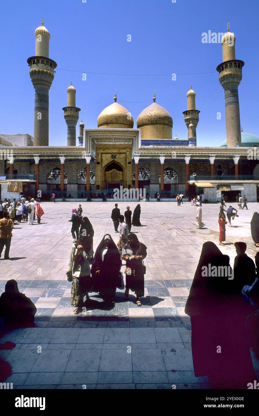 Baghdad, Kadhimain Shrine Grand Mosque Stock Photo - Alamy