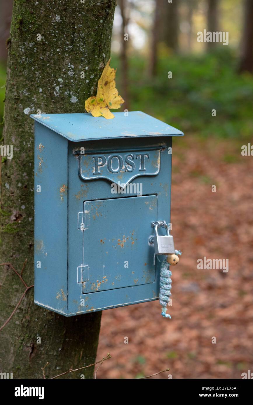 Locked in a box hi-res stock photography and images - Alamy