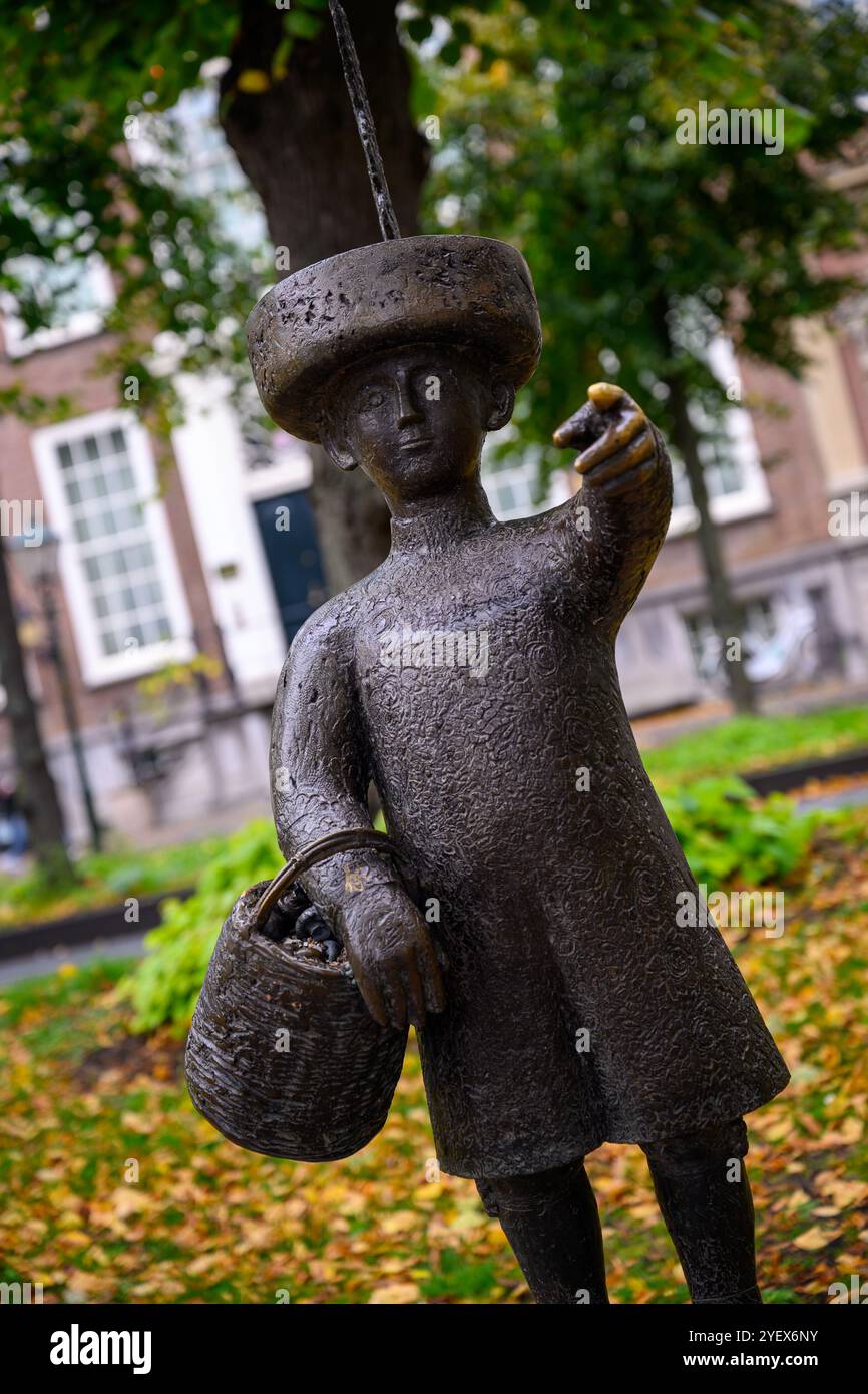 Haags jantje statue hi-res stock photography and images - Alamy