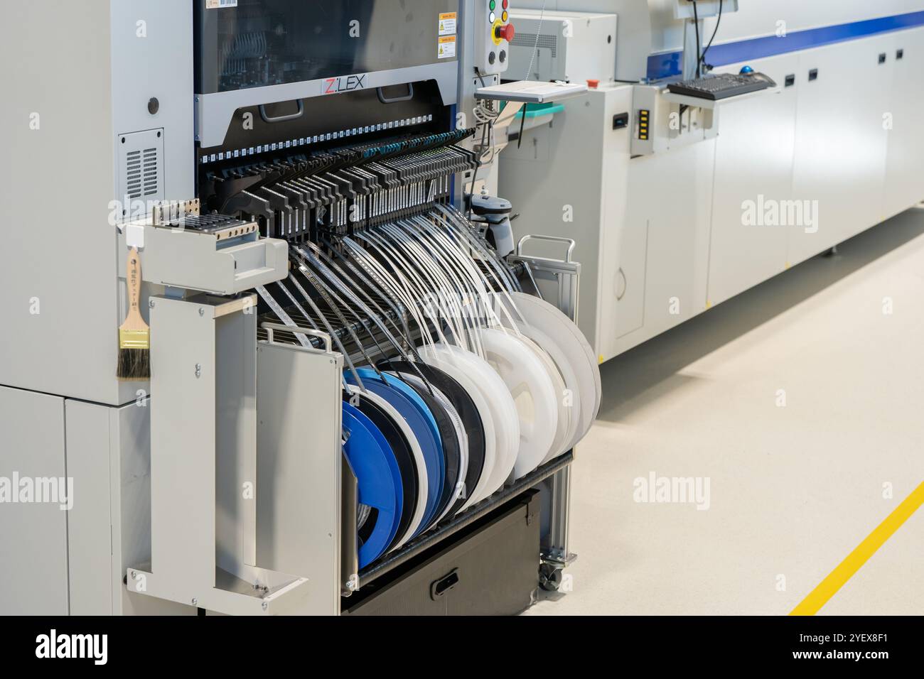 Smt components hi-res stock photography and images - Alamy