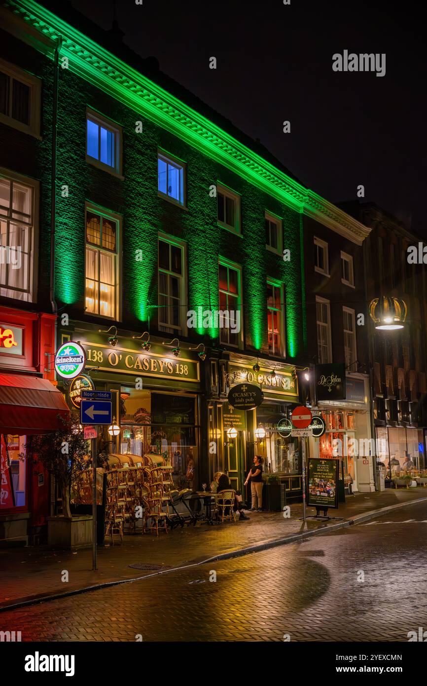 Dutch irish bar hi-res stock photography and images - Alamy