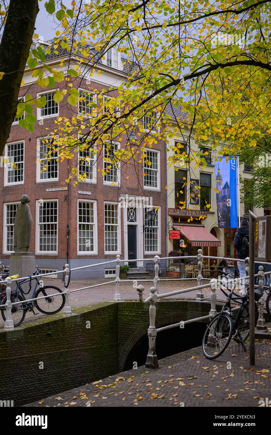 A typical Dutch street scene in Delft, The Netherlands Stock Photo - Alamy