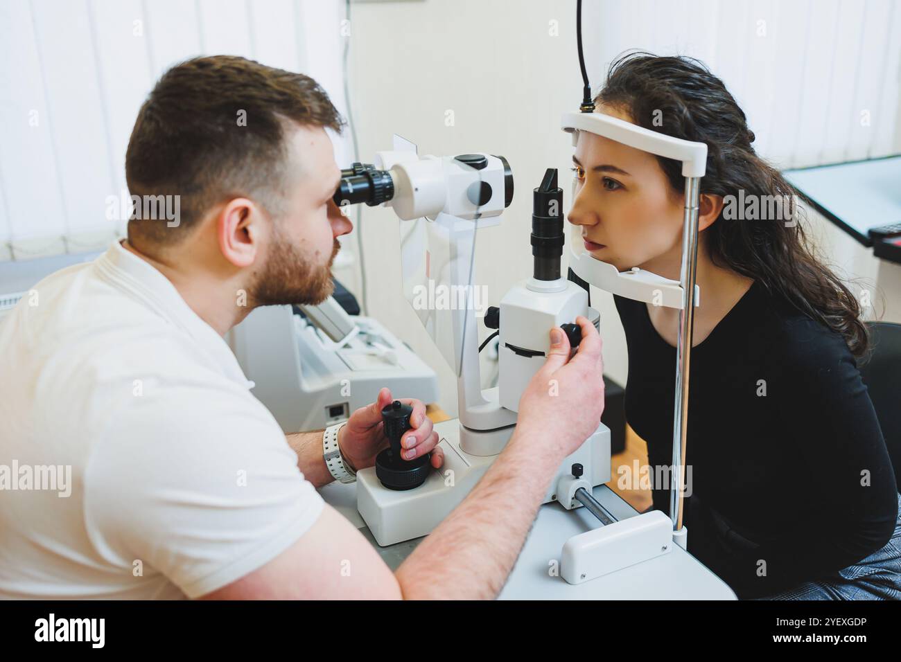 Old microscopes hi-res stock photography and images - Alamy