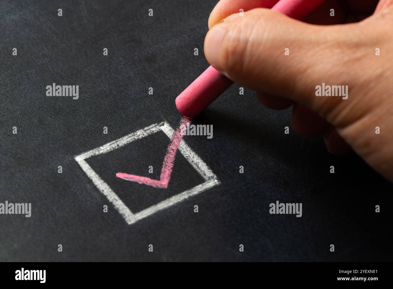 Tick drawing black box hi-res stock photography and images - Alamy