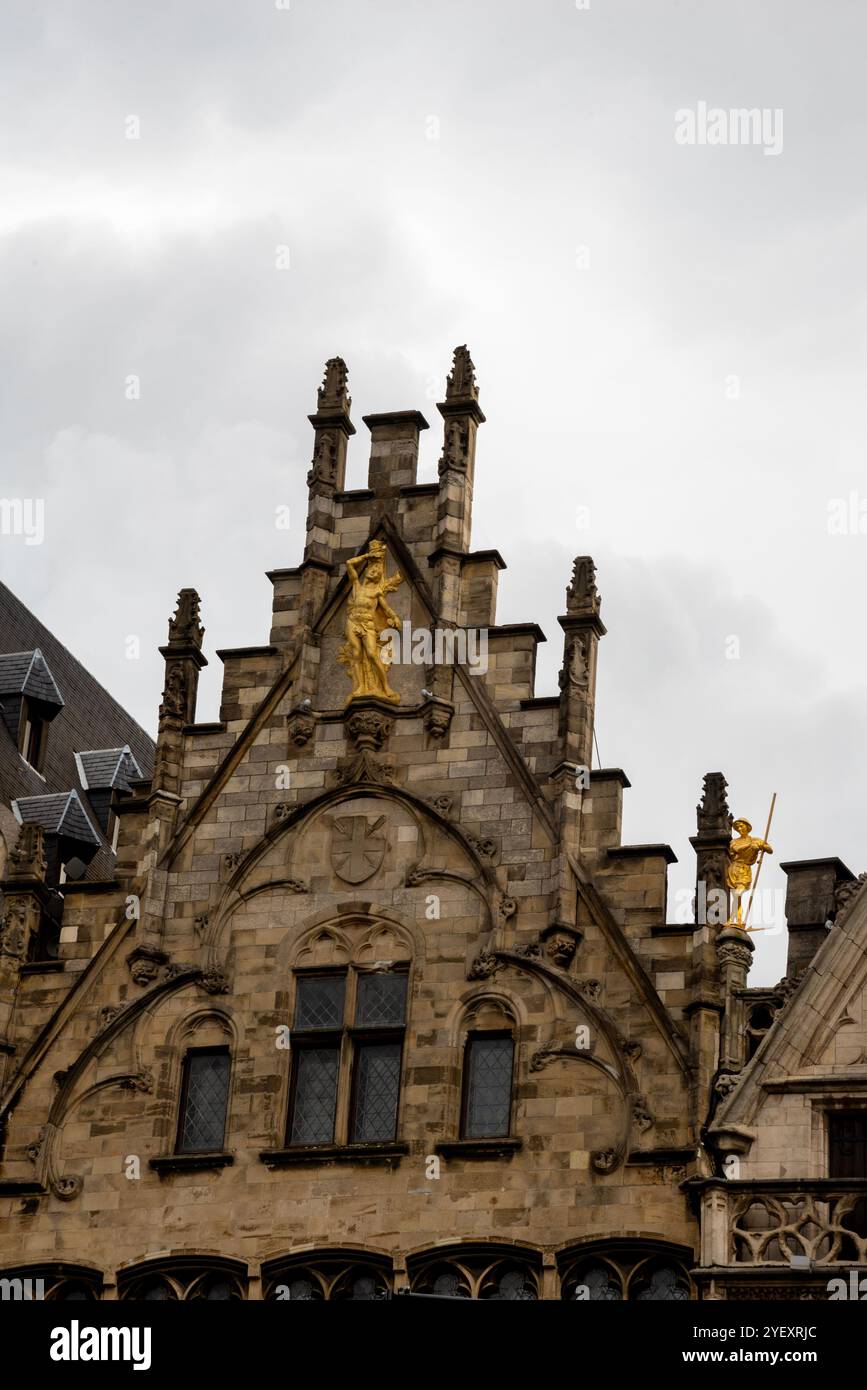 Guild hall renaissance architecture hi-res stock photography and images ...