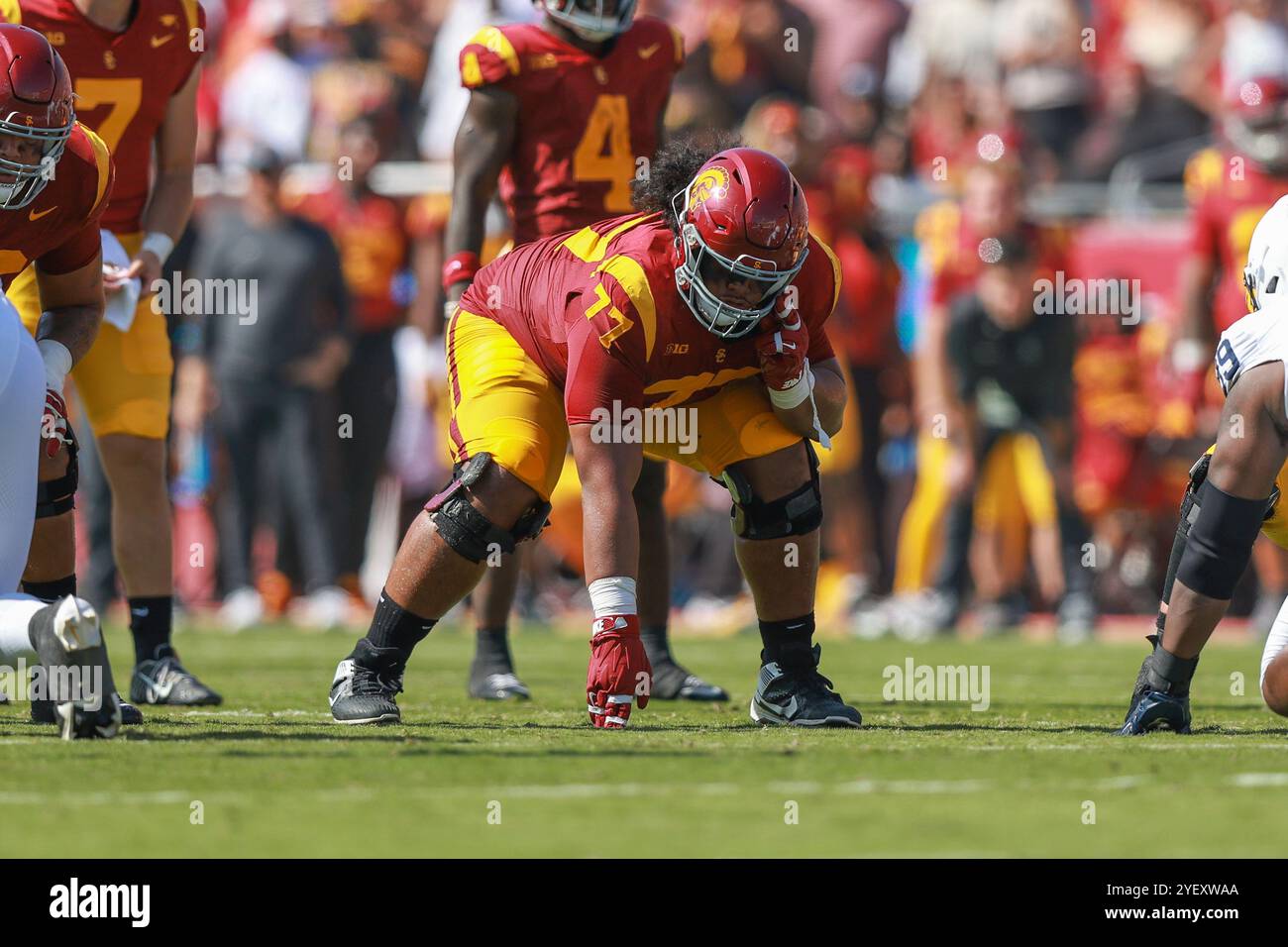 LOS ANGELES, CA - OCTOBER 12: USC Trojans offensive lineman Alani Noa ...