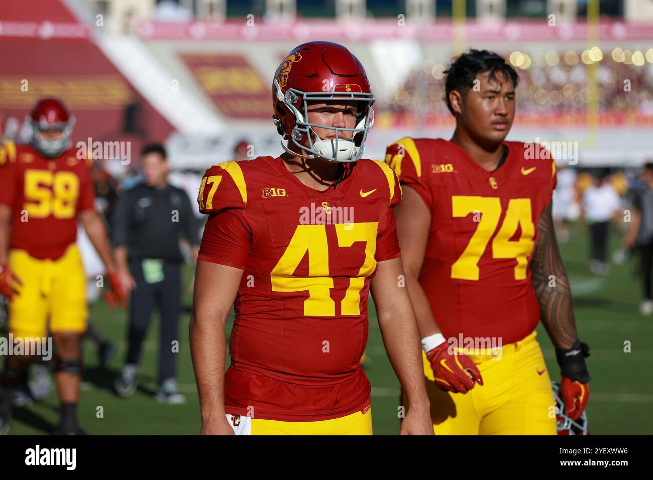 LOS ANGELES, CA - OCTOBER 12: USC Trojans long snapper Devin McDonough ...