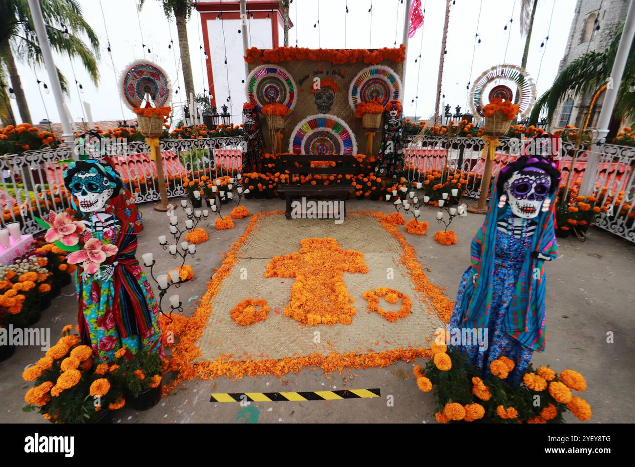 Cuetzalan De Progreso, Mexico. 01st Nov, 2024. Traditional ofrendas are ...