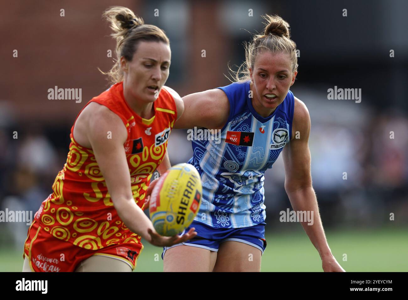 Melbourne, Australia. 02nd Nov, 2024. Clara Fitzpatrick (left) of the ...