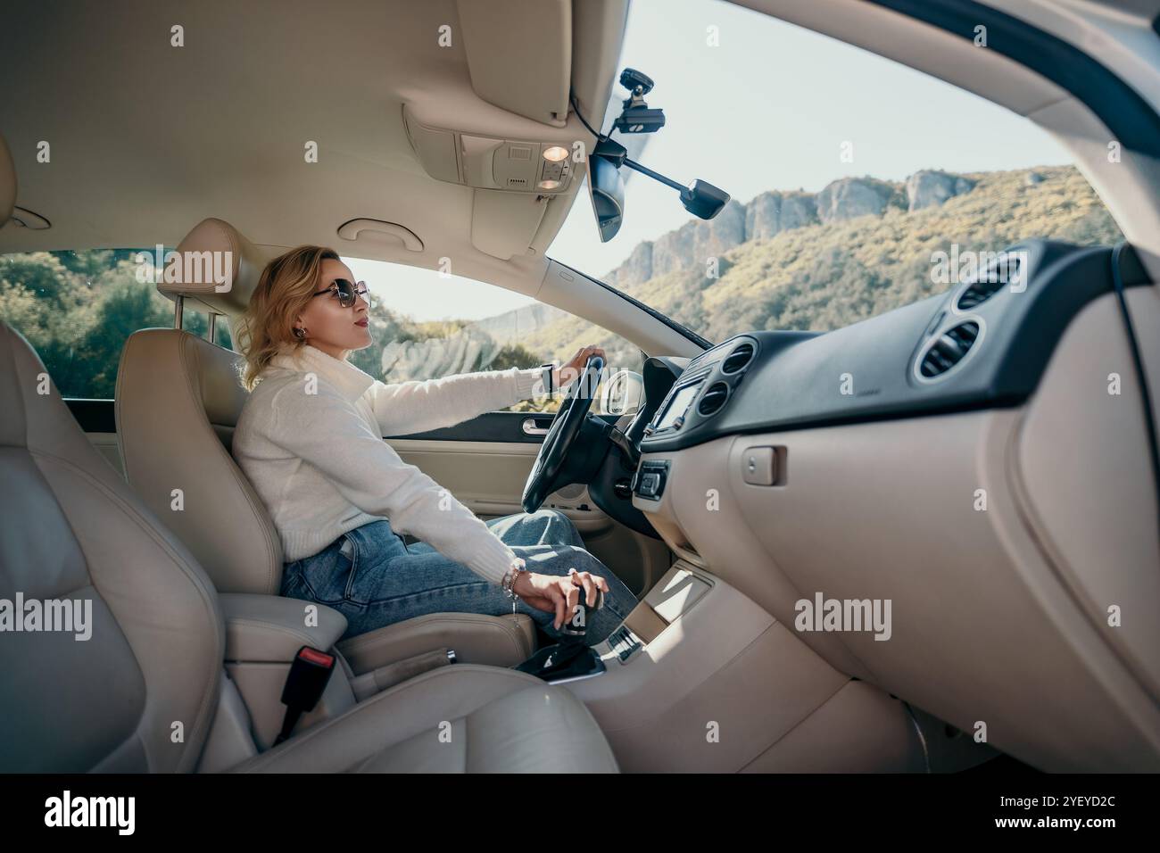 Car side view driving hi-res stock photography and images - Alamy