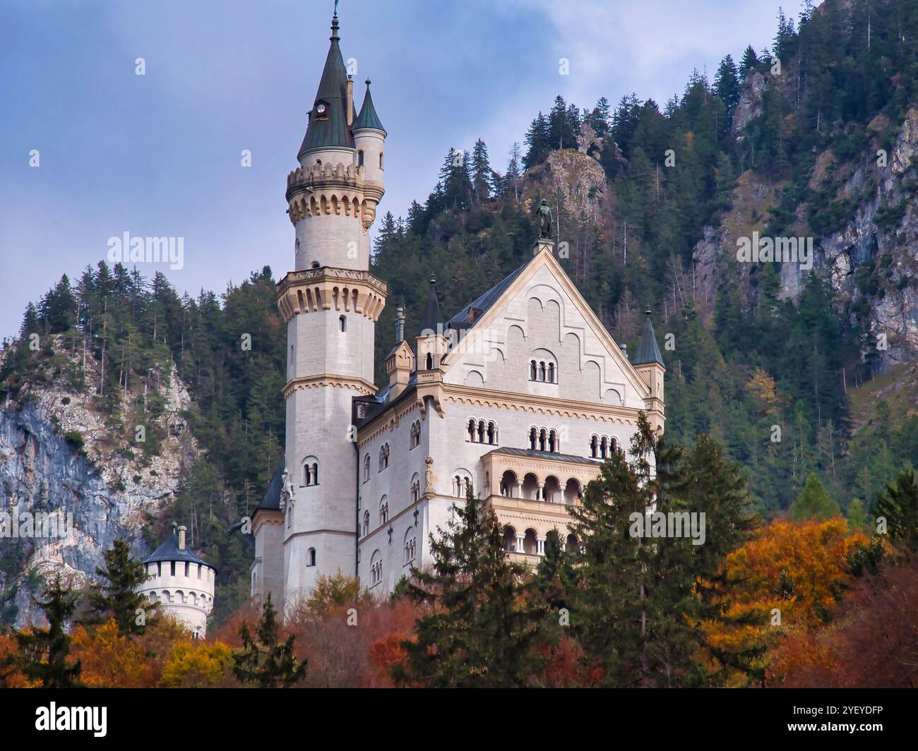 Exterior neuschwanstein castle built ludwig hi-res stock photography ...