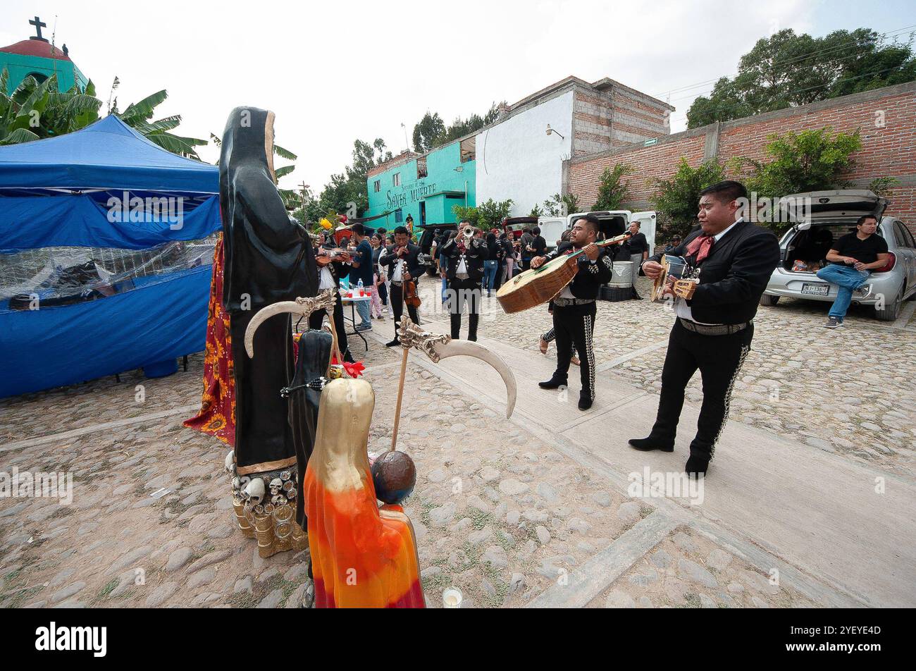 Devotees Gives Tribute Of Santa Muerte Faithfuls attending the temple ...