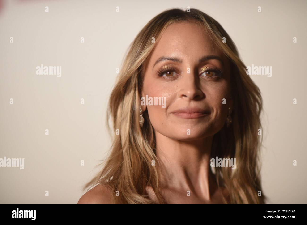 Nicole Richie arrives at the fourth annual Dia de Muertos Gala on ...