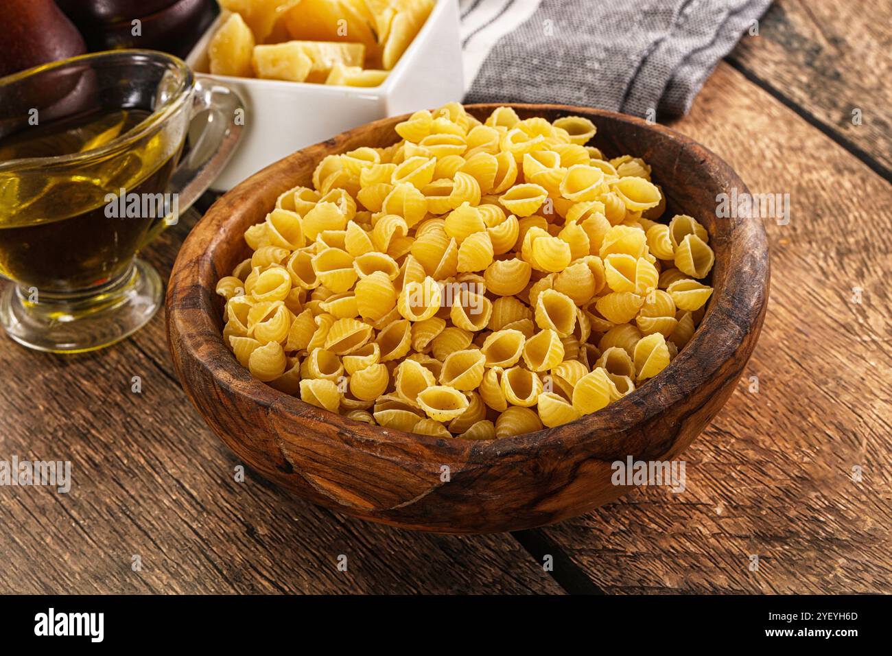 Italian cuisine - dry conchiglie shell pasta Stock Photo - Alamy
