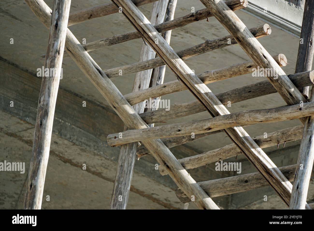 simple wooden scaffolding on a construction site in Zanzibar Stock ...