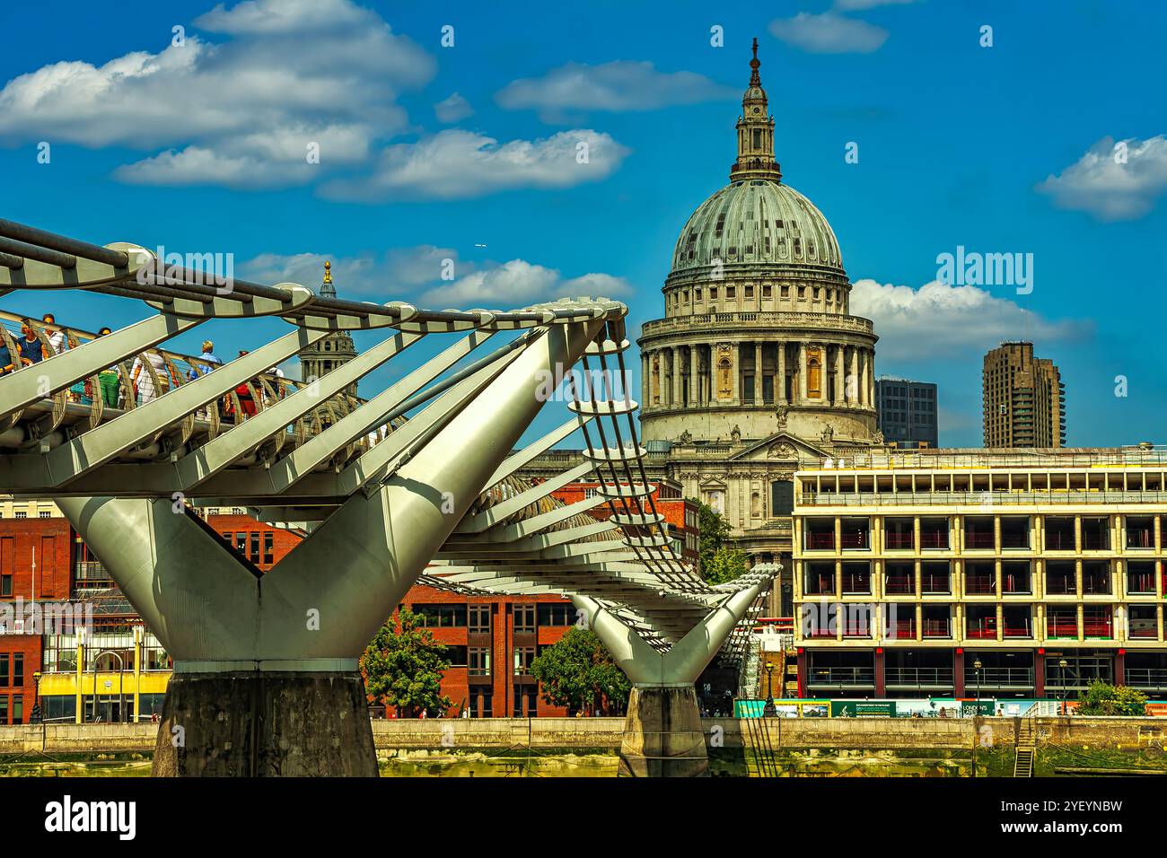 Steel suspended walkway spanning the River Thames from Tate Modern to ...