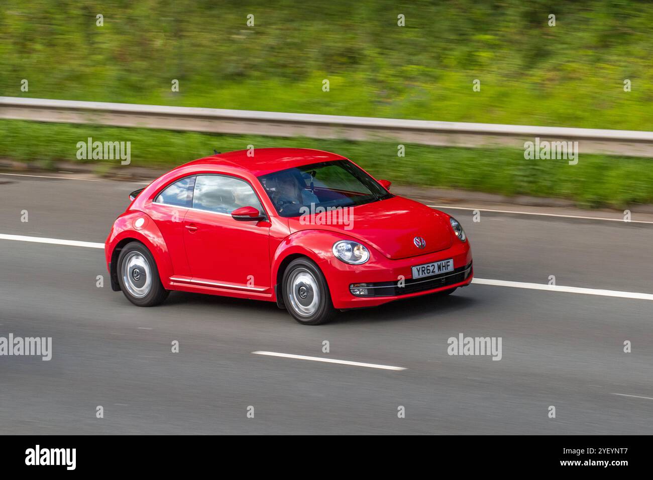 Beetle 1 4 tsi sport hatchback 3dr petrol manual euro 5 hi-res stock photography and images - Alamy