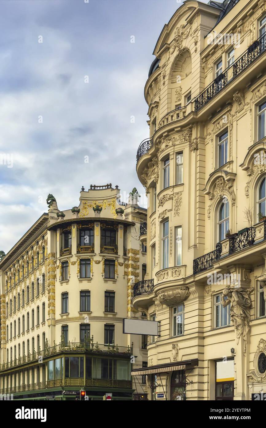 Houses in vienna hi-res stock photography and images - Alamy