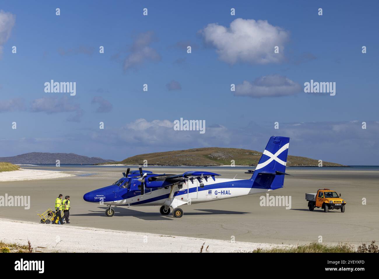 Loganair DHC6 Twin Otter on the sandy beach, Barra airfield, Outer ...