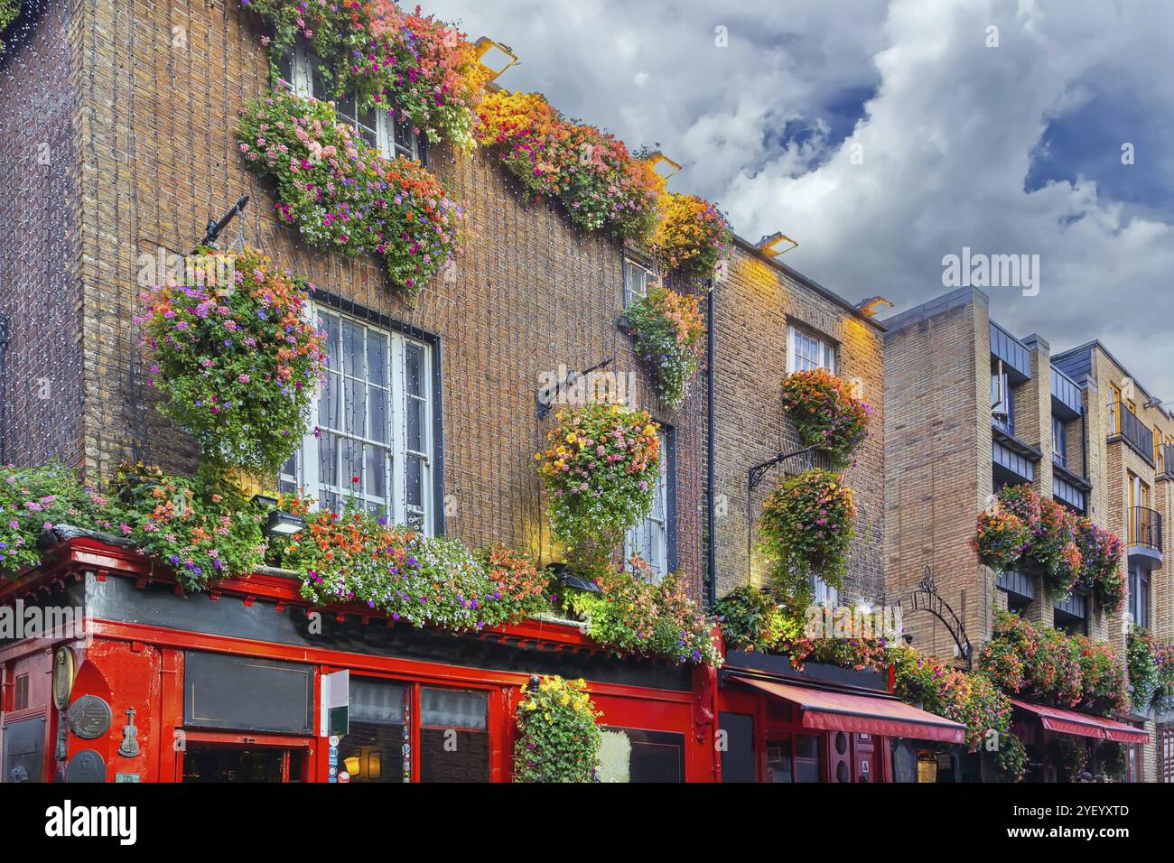 Empty street in dublin hi-res stock photography and images - Alamy