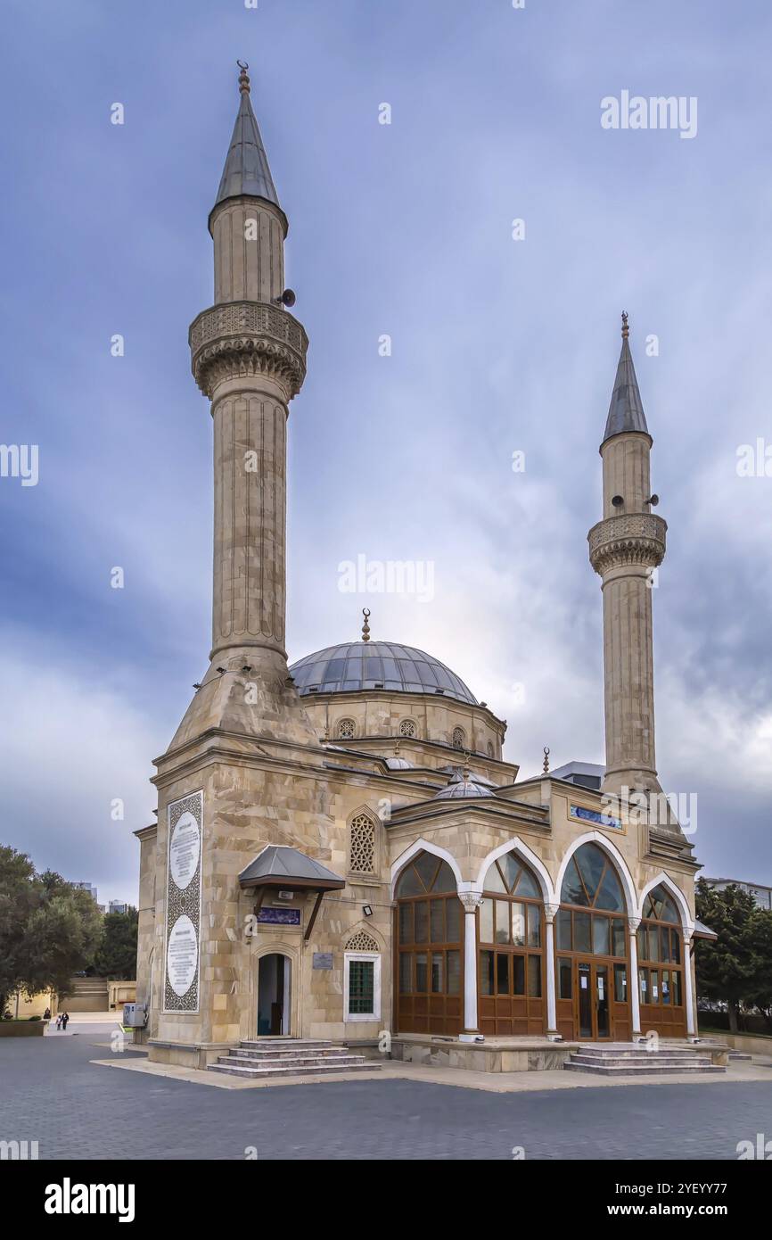Mosque of the Martyrs also popularly known as the Turkish Mosque, Baku ...