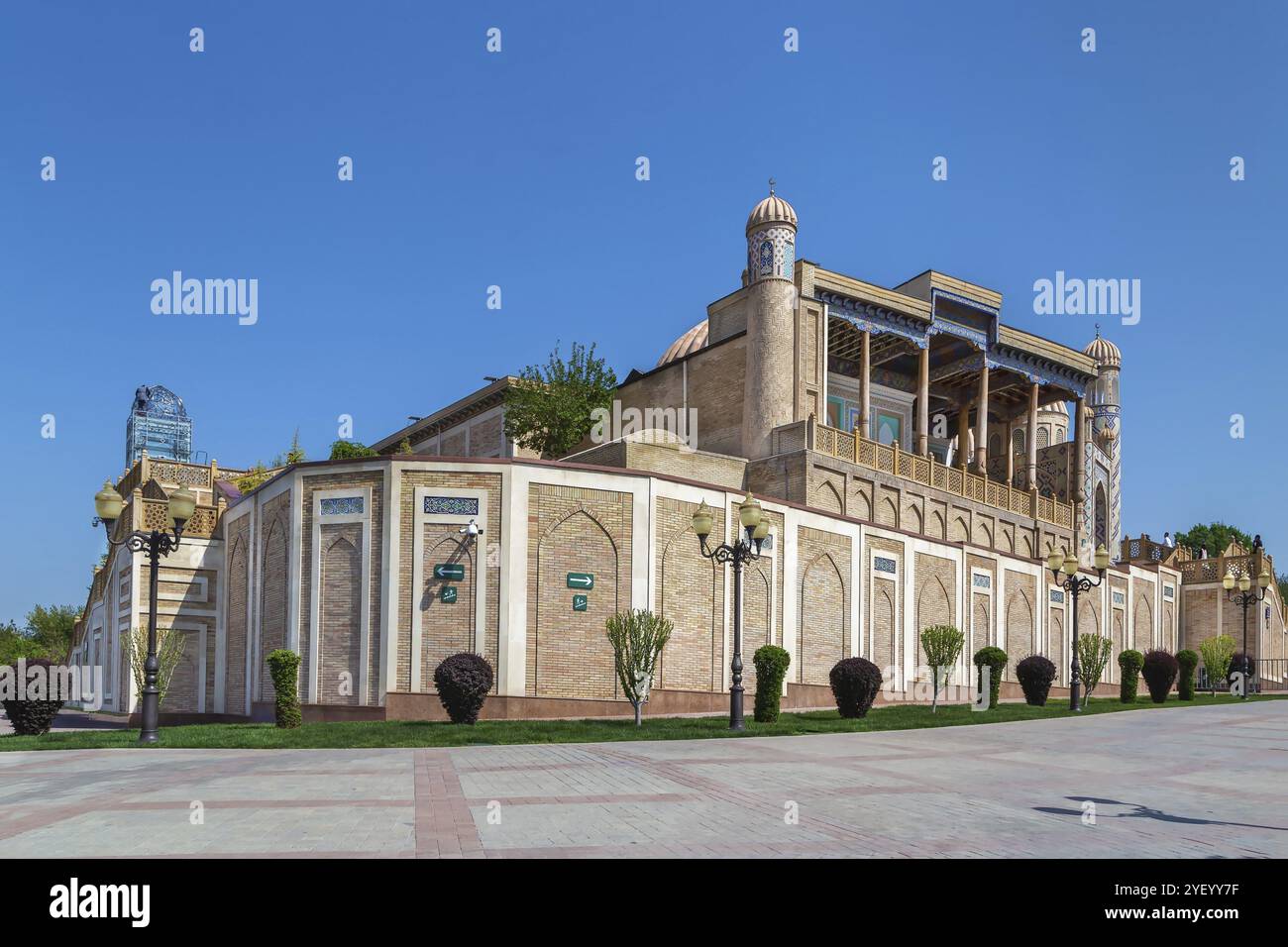 Khazret-Khyzr Mosque is a Muslim religious building in Samarkand ...