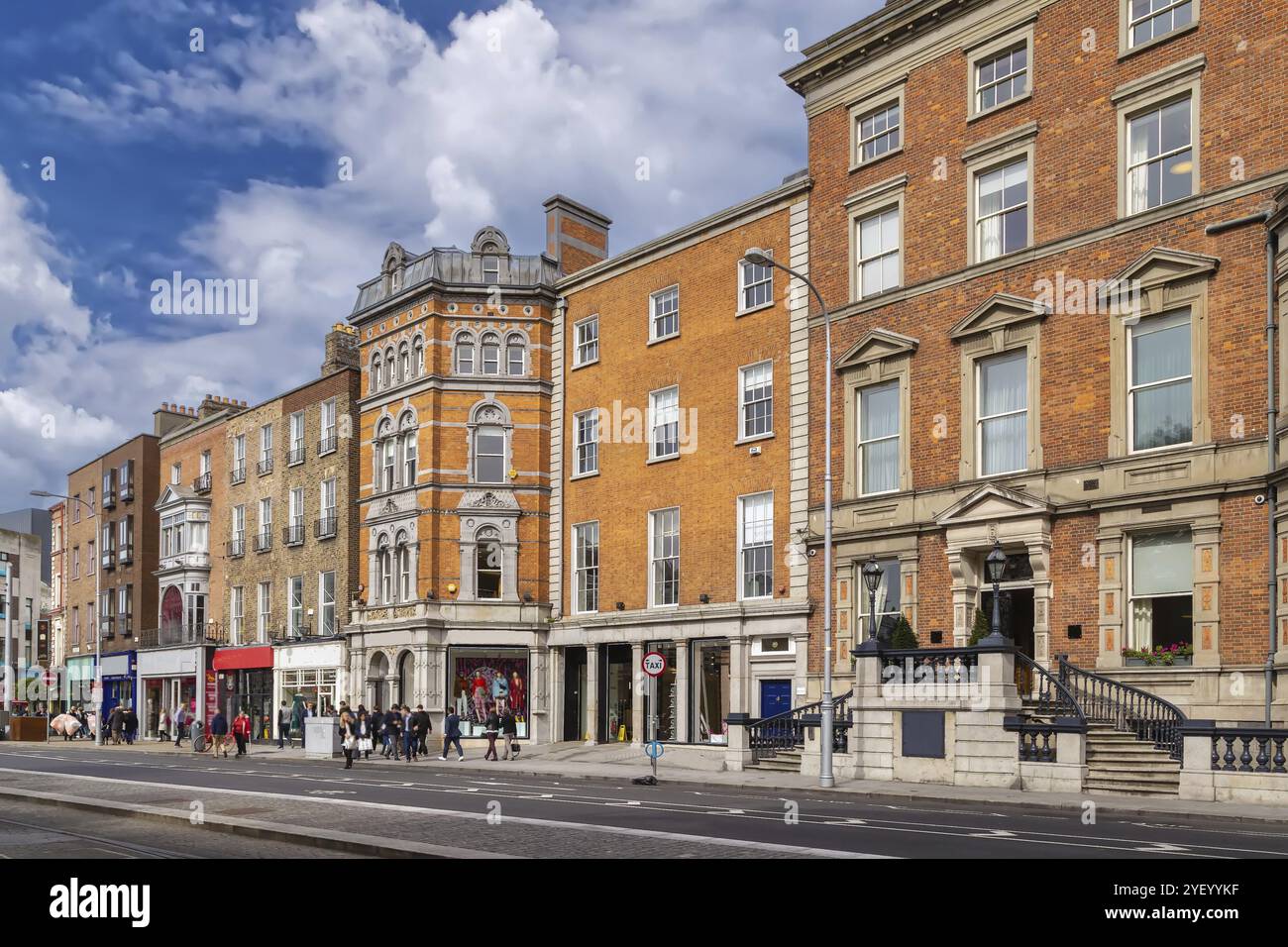 Empty street in dublin hi-res stock photography and images - Alamy