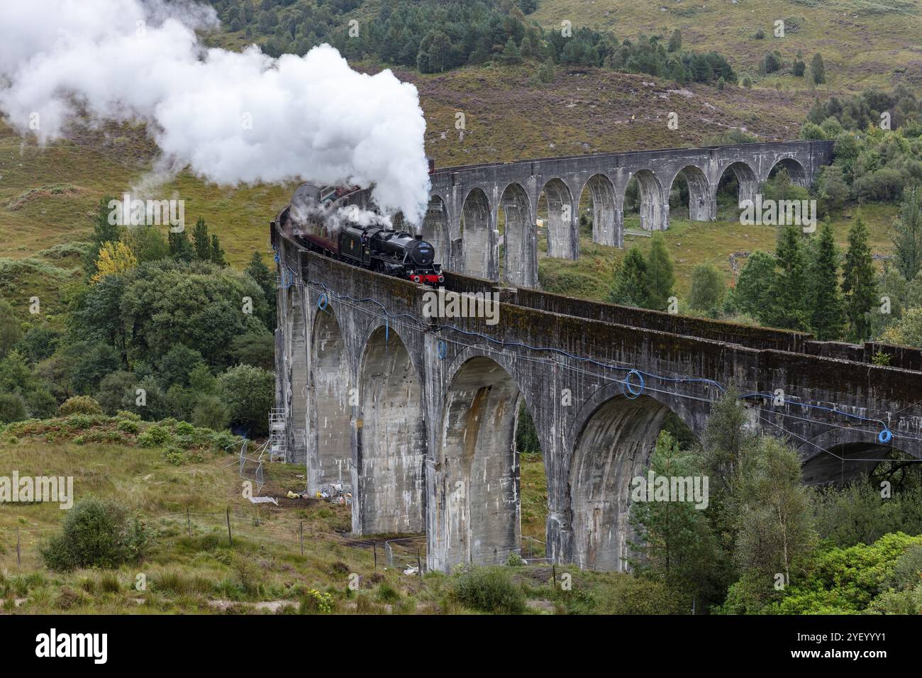 The Jacobite Steam Train, steam railway on the Glenfinnan railway ...