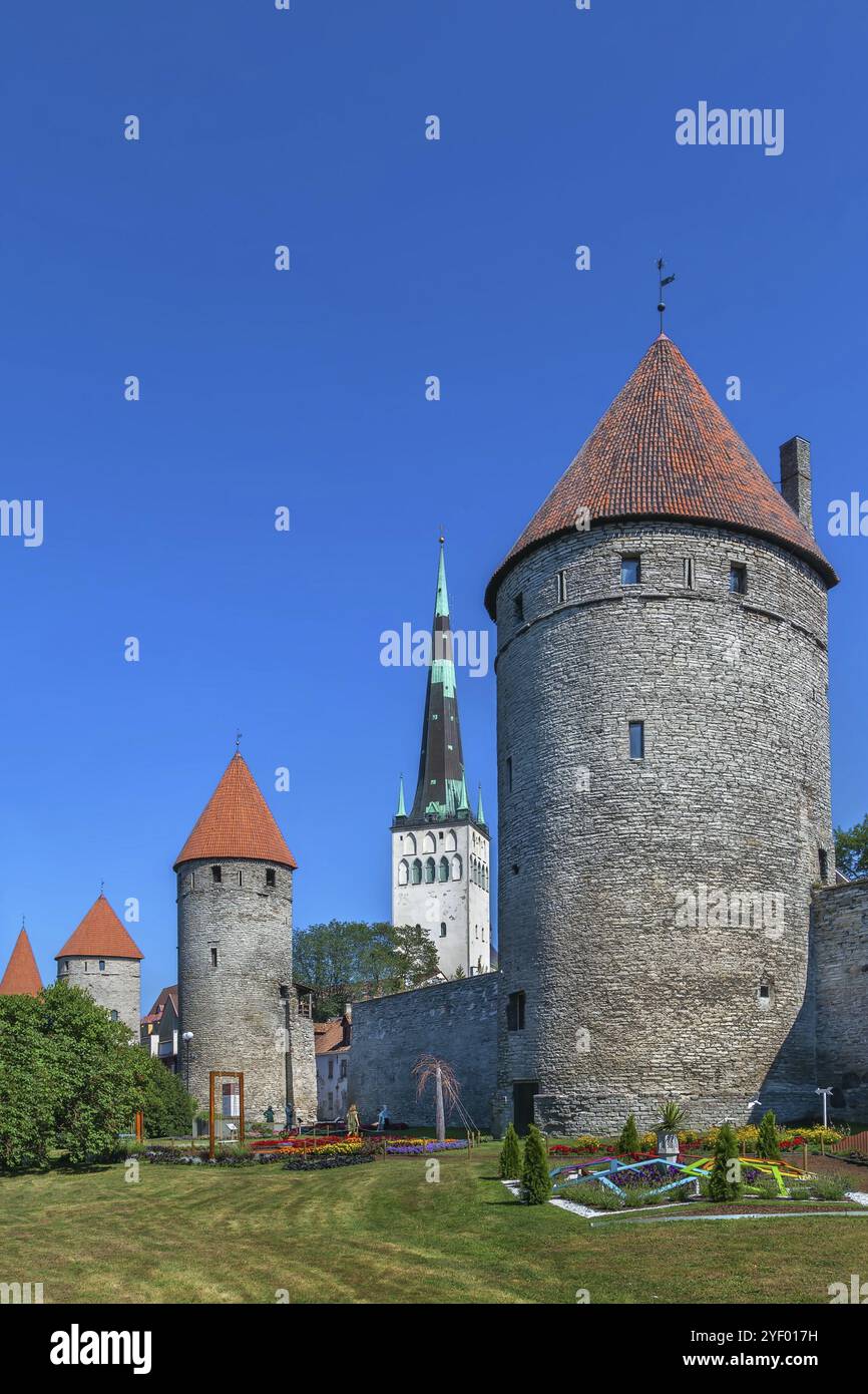 Medieval city wall with towers in Tallinn, Estonia, Europe Stock Photo ...