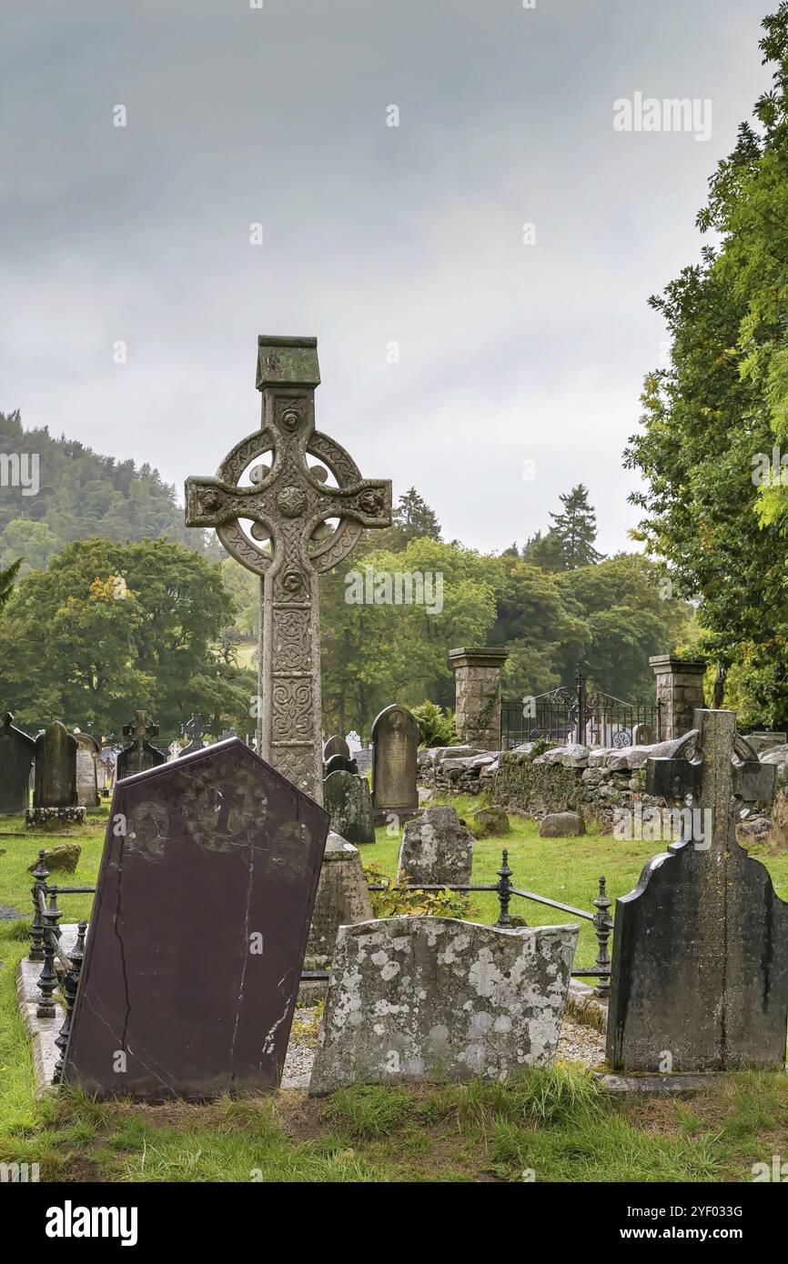 Graveyard structure hi-res stock photography and images - Alamy