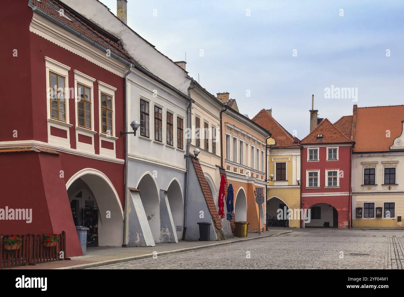 Buildings in kadan hi-res stock photography and images - Alamy