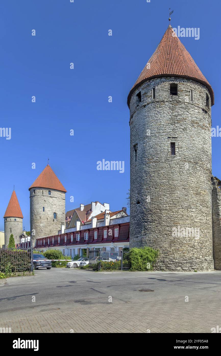 Medieval city wall with towers in Tallinn, Estonia, Europe Stock Photo ...