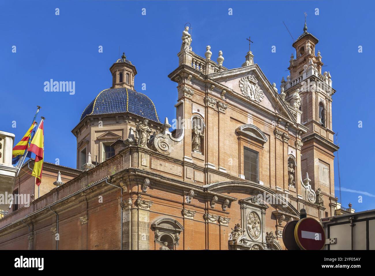 Church of St. Thomas and St. Philip Neri in Valencia downtown, Spain ...