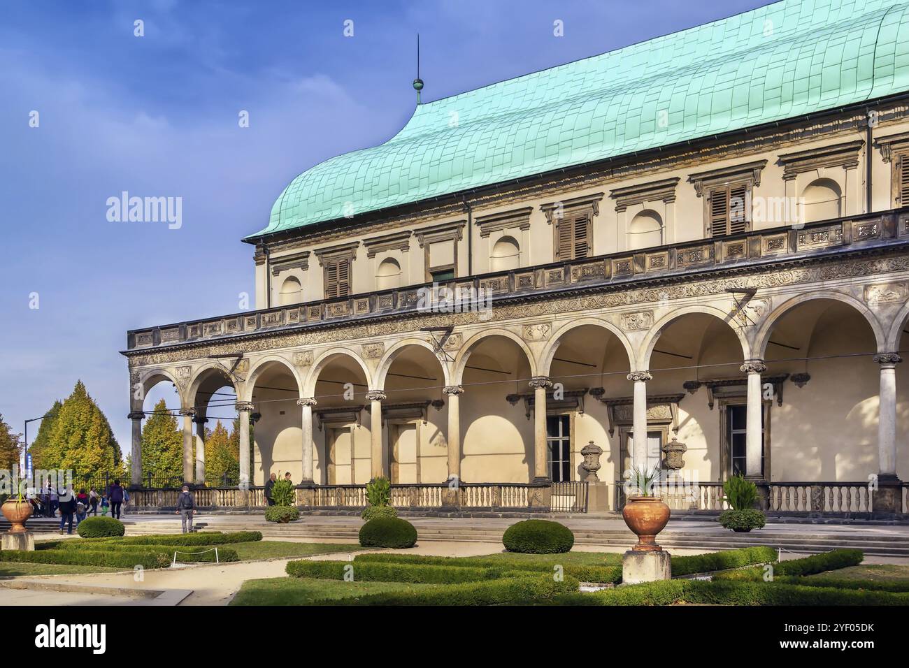 Renaissance royal quarters hi-res stock photography and images - Alamy