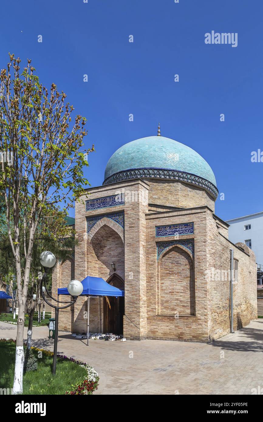 Mausoleum of Sheikh Hovendi at-Takhur in Memorial complex of ...
