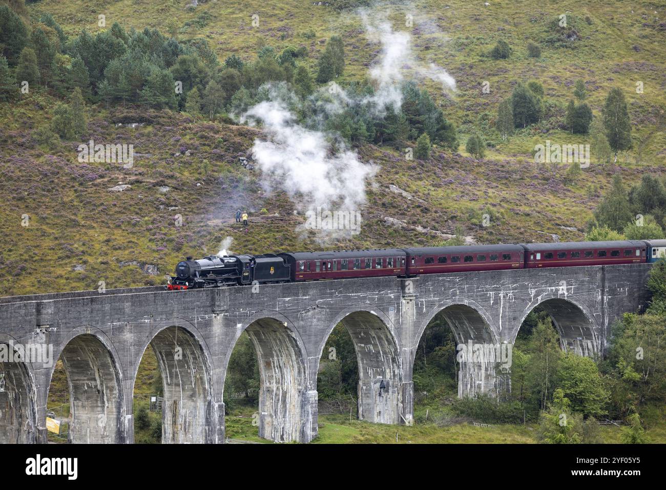 The Jacobite Steam Train, steam railway on the Glenfinnan railway ...