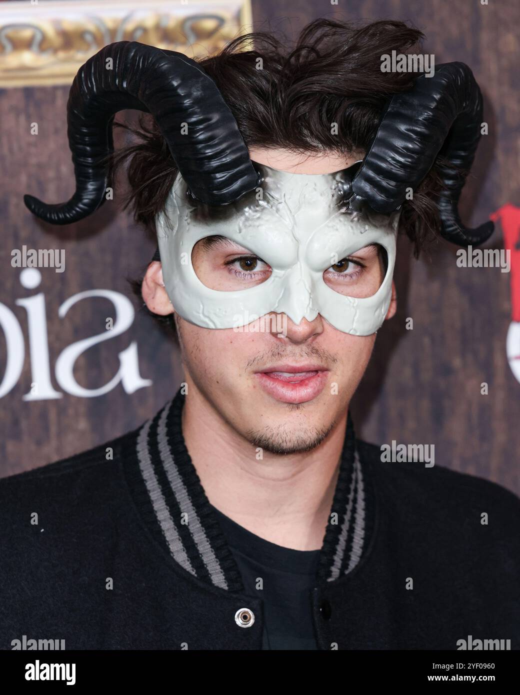 Paris brosnan 2024 hi-res stock photography and images - Alamy